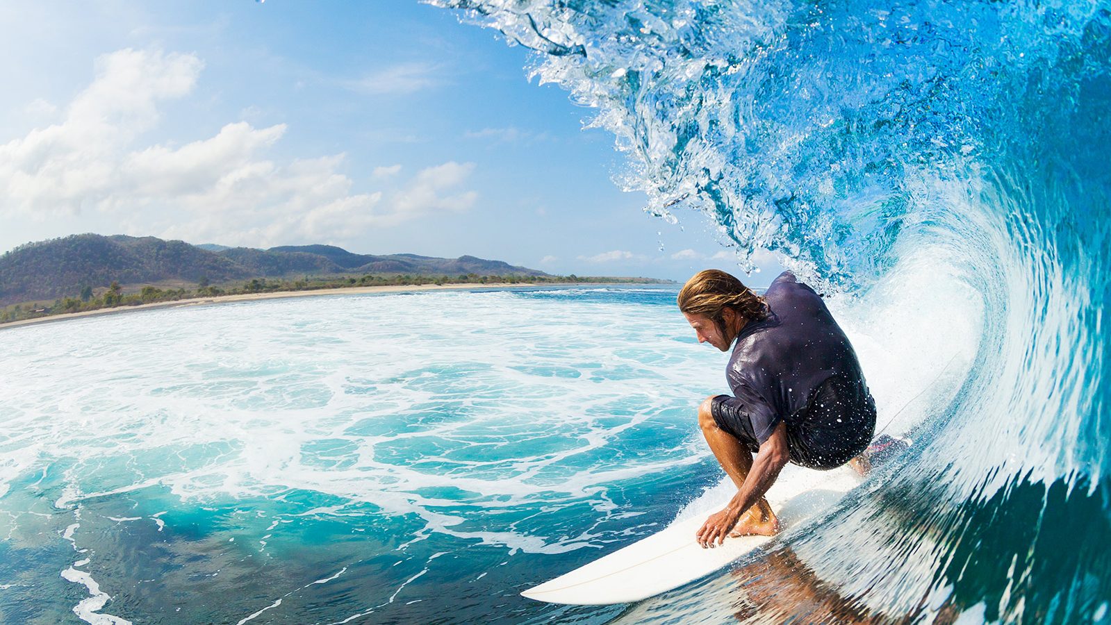 5 posti dove fare surf in autunno - Madi Ventura